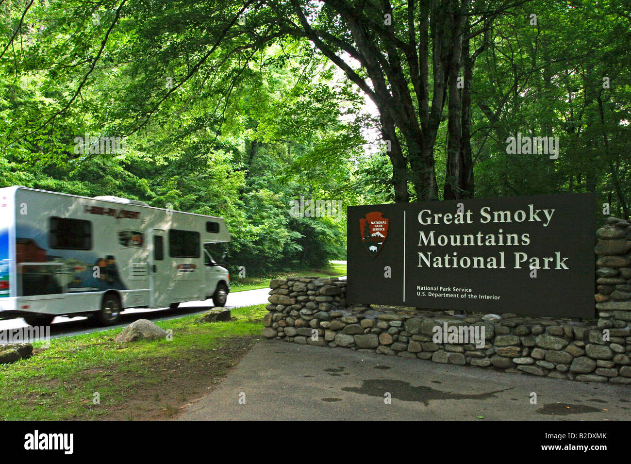 RV camper entering a the Great Smoky Mountain National Park Stock Photo ...