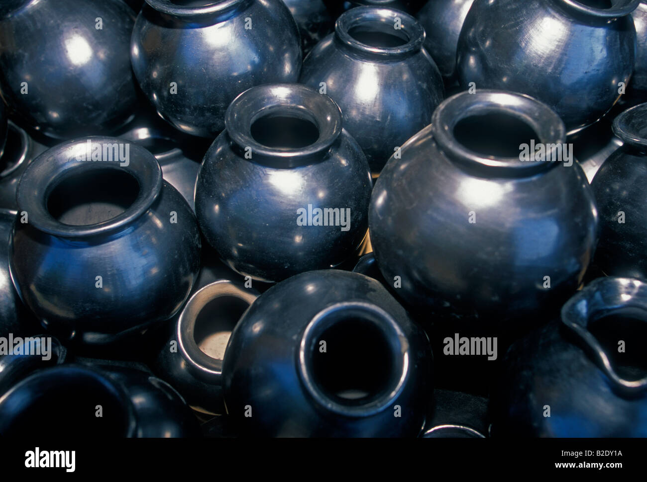 Barro Negro Oaxaca Mexico Barro Negro: Alfarería Tradicional De