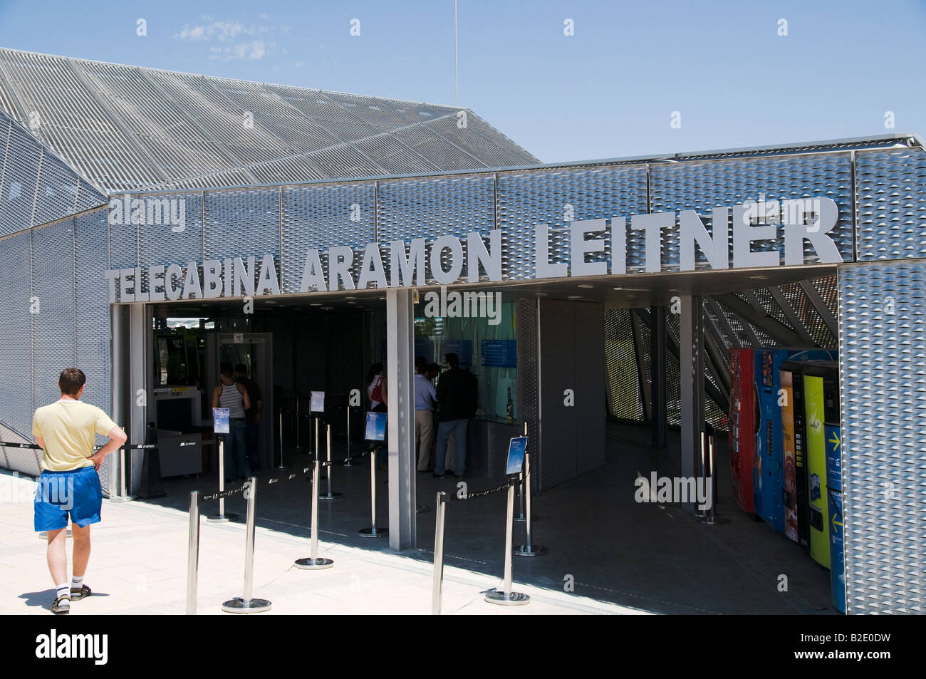 Cable car Control Center, Zaragoza Stock Photo - Alamy