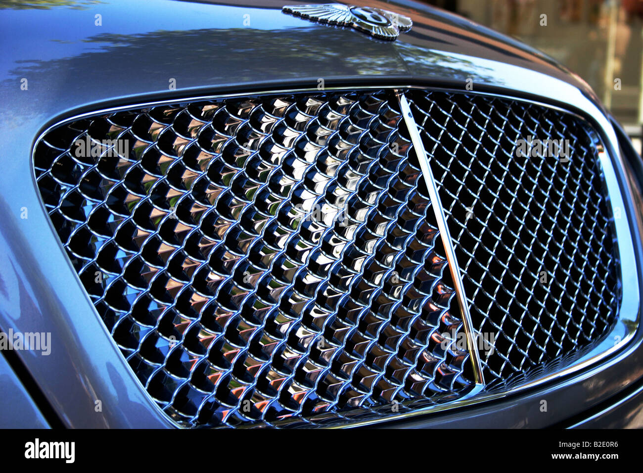 Bentley auto grill showing brilliant patterns and color Stock Photo - Alamy