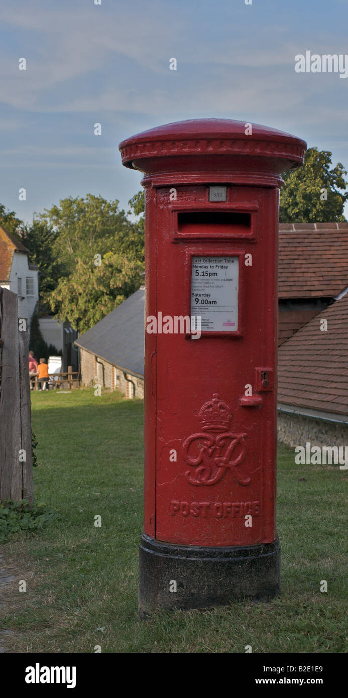 GR Pillar Box Letter Stock Photo - Alamy