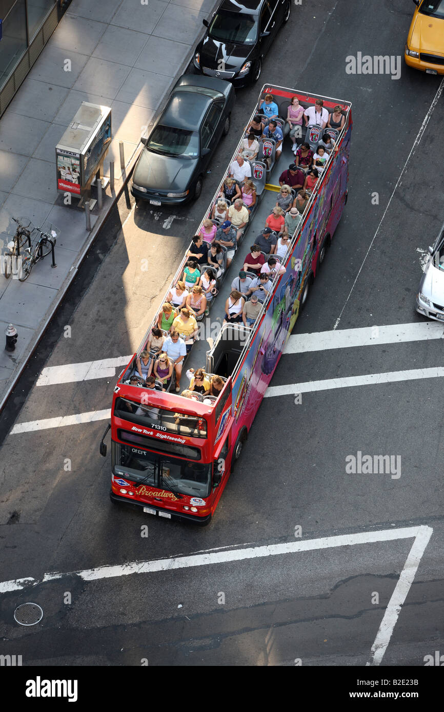 Tourists taking a guided tour around Manhattan Stock Photo - Alamy