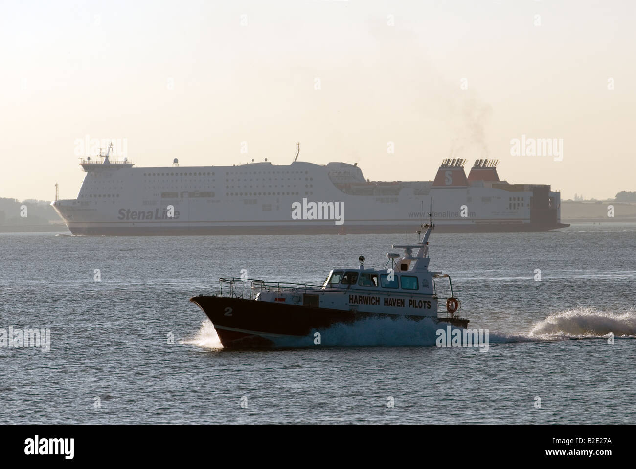 Trinity house pilot boat hi-res stock photography and images - Alamy