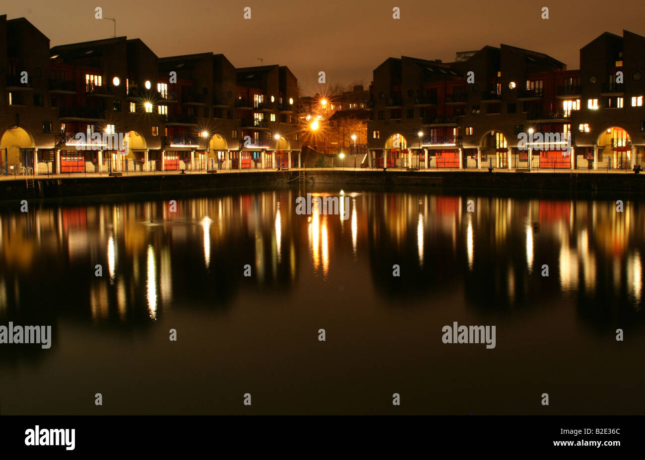 Shadwell Basin by night Stock Photo - Alamy