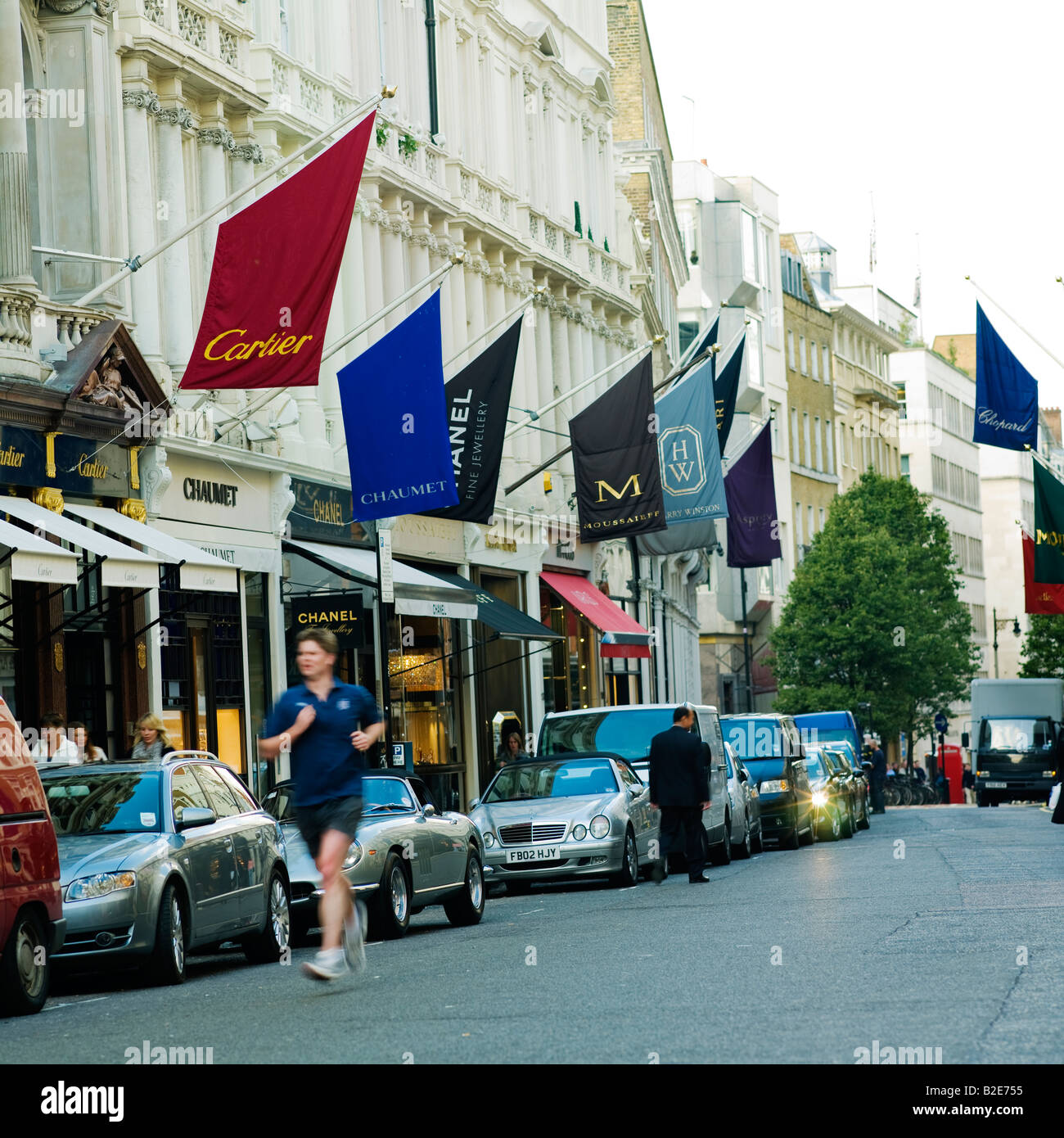 Bond street london chanel hi-res stock photography and images - Alamy
