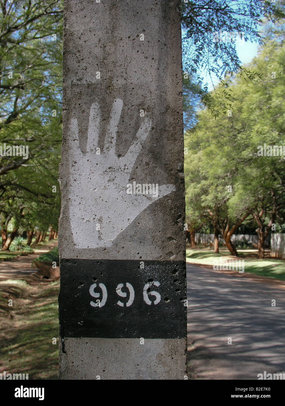 Open hand symbol of the Movement for Democratic change Stock Photo - Alamy
