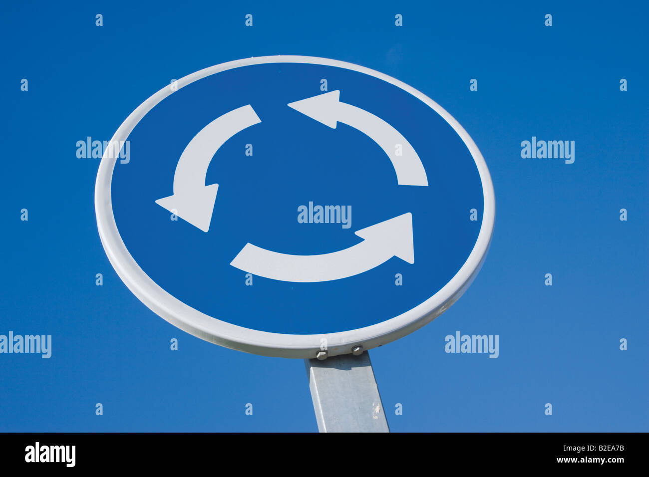 Traffic sign roundabout Stock Photo - Alamy