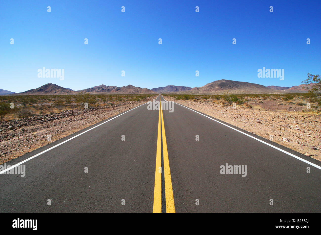 Median construction hi-res stock photography and images - Alamy