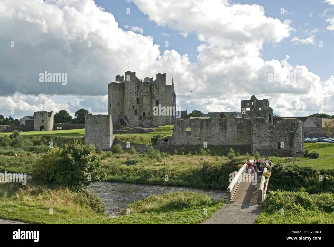 Old ruins of castle at waterfront River Boyne Boyne Valley County Meath ...