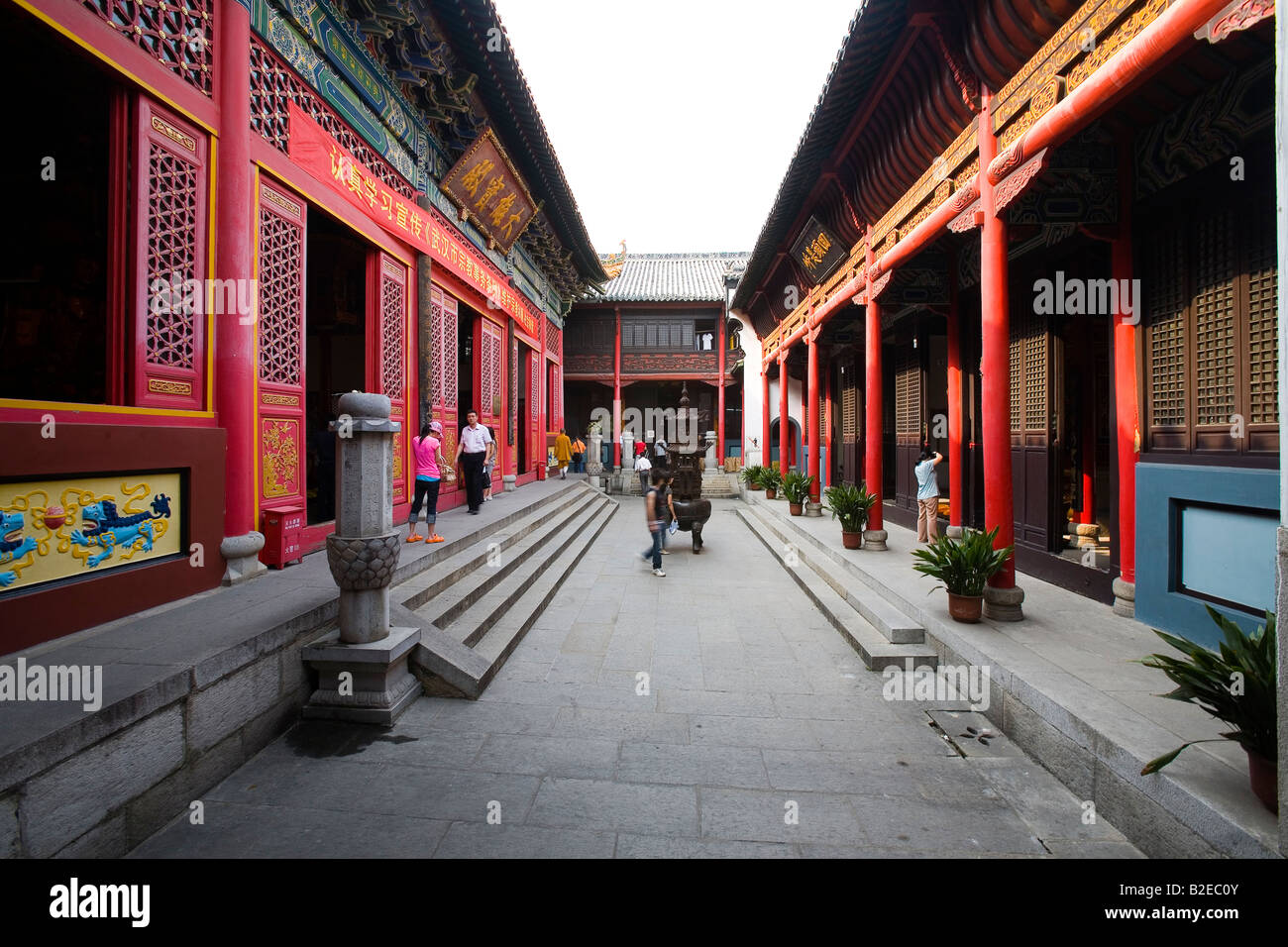 Guiyuan temple hi-res stock photography and images - Alamy