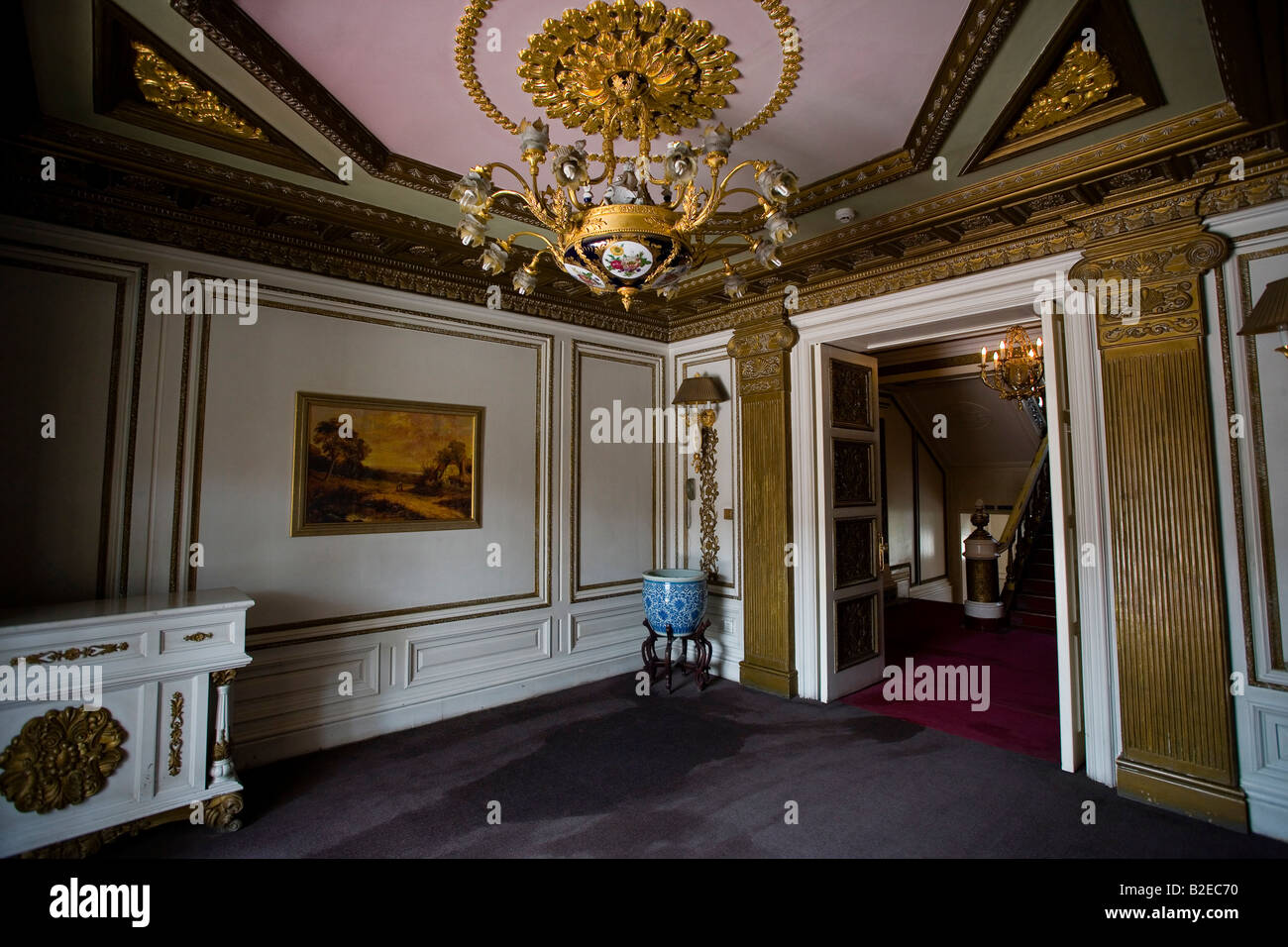 Manchukuo palace puppet manchurian palace hi-res stock photography and ...