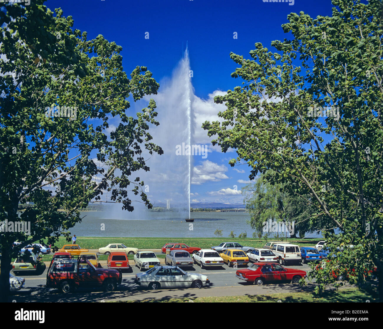 Captain cook water jet fountain hi-res stock photography and images - Alamy