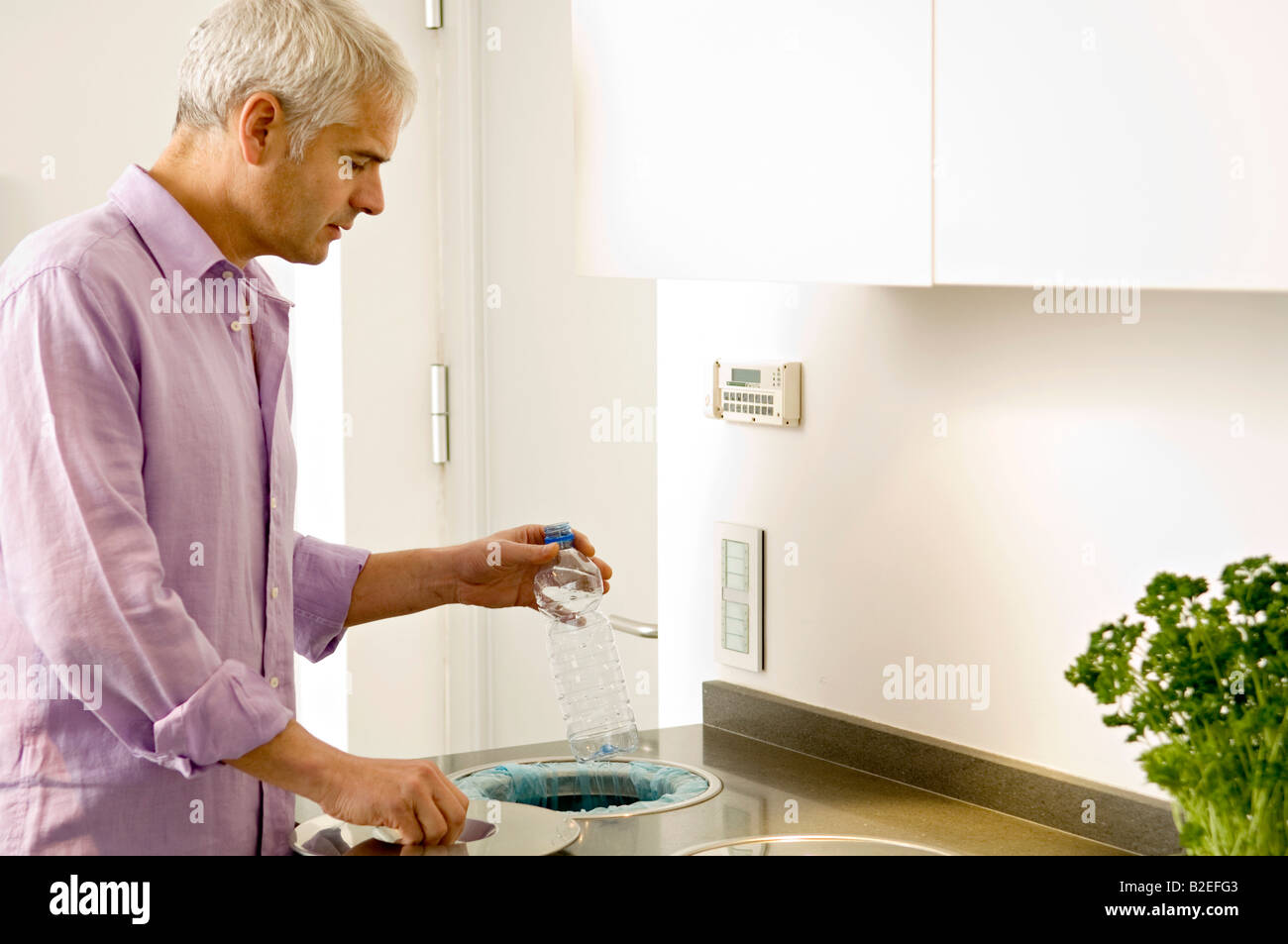 Scraping water hi-res stock photography and images - Alamy
