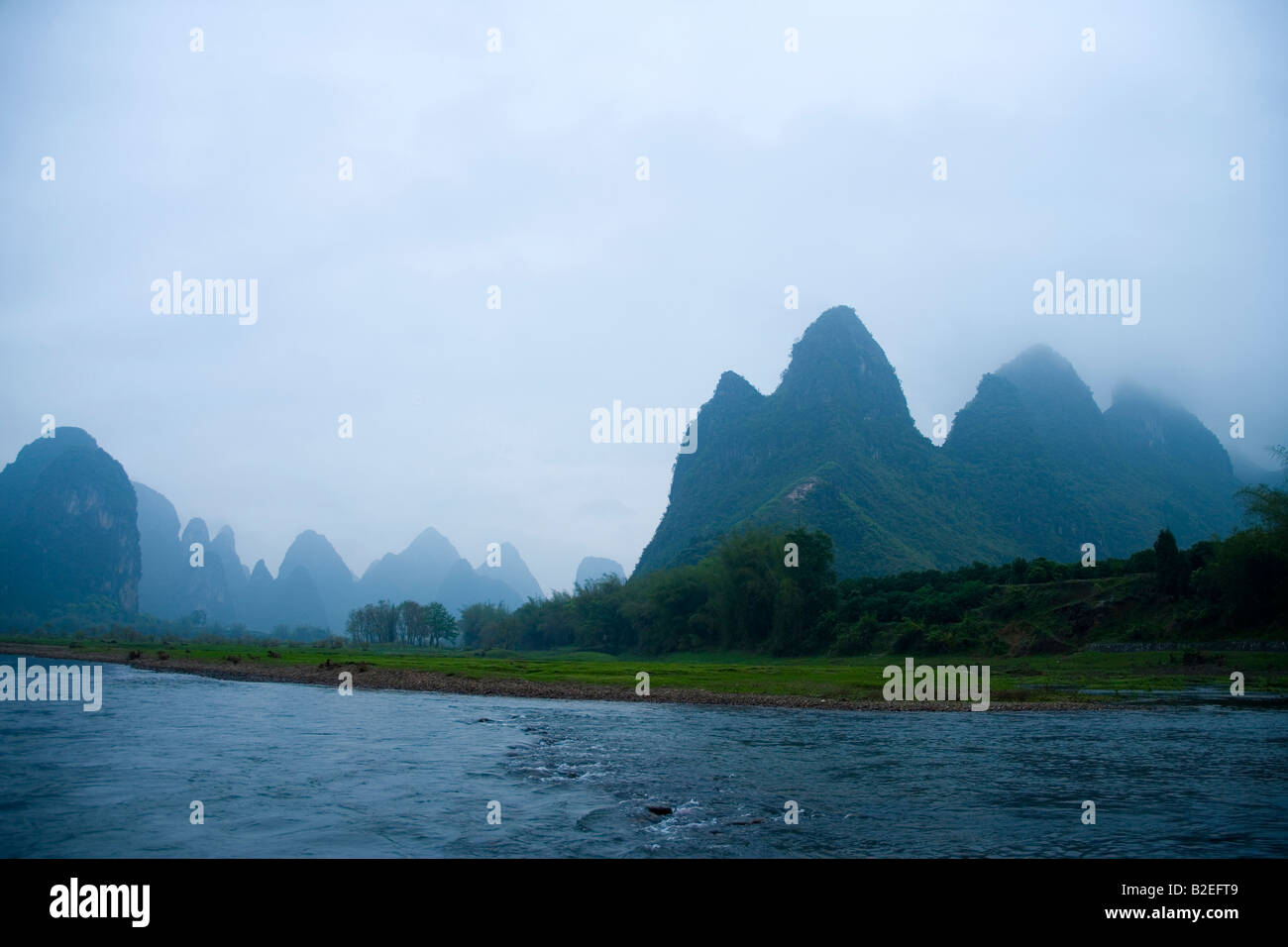 Guilin li river hi-res stock photography and images - Alamy