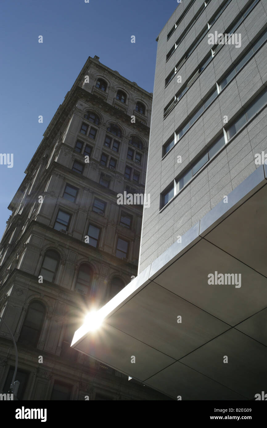 Low story buildings hi-res stock photography and images - Alamy