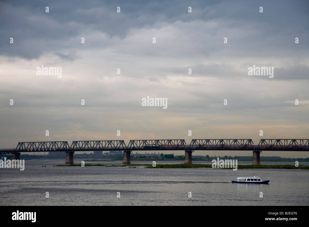 Heilongjiang and songhua river bridge hi-res stock photography and ...