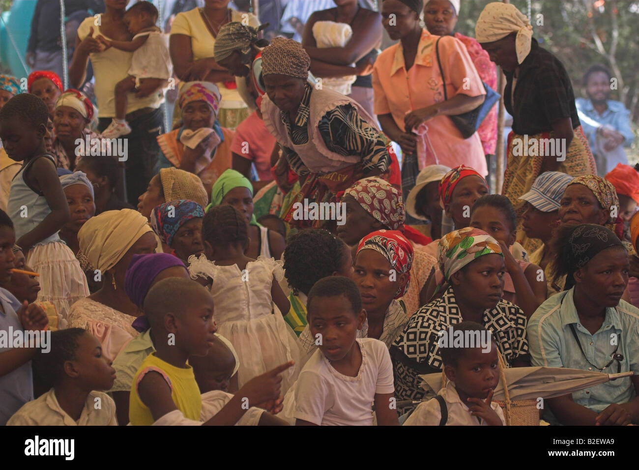 Tonga women hi-res stock photography and images - Alamy
