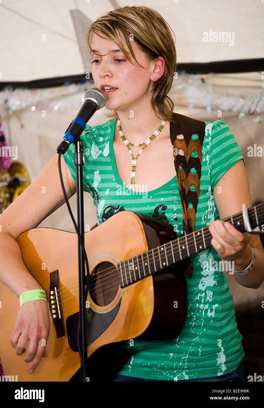 Sarah Ade on the Ingrid Pit Word Stage Acoustic Village Wickerman ...