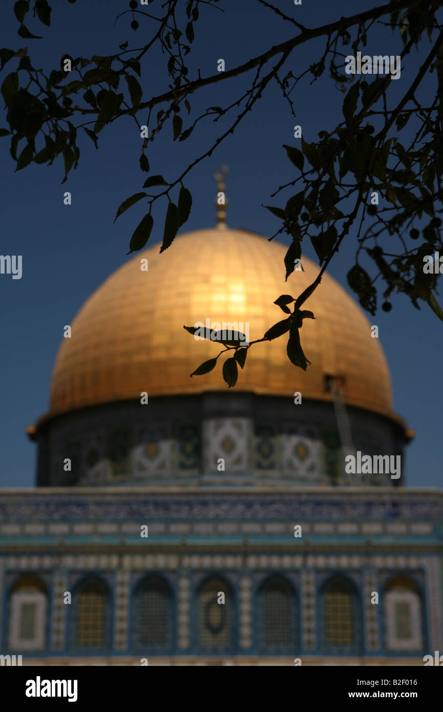 the golden dome of the rock in jerusalem, israel Stock Photo - Alamy