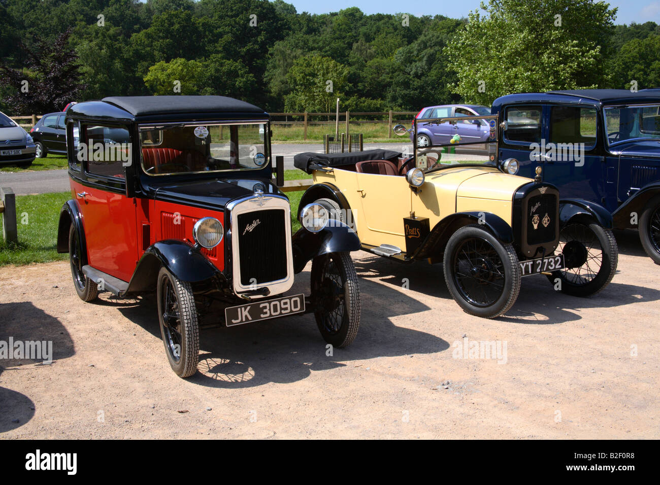 Simple car hi-res stock photography and images - Alamy