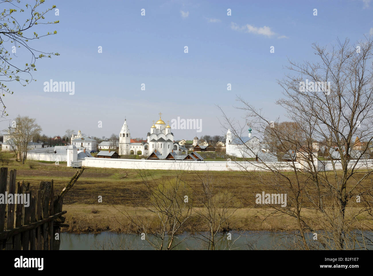 Russia cupola copula dome suzdal hi-res stock photography and images ...