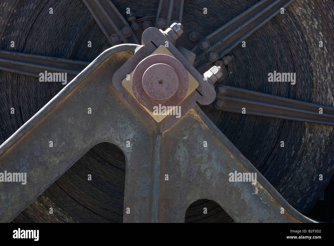 Iron cable wheel Stock Photo - Alamy