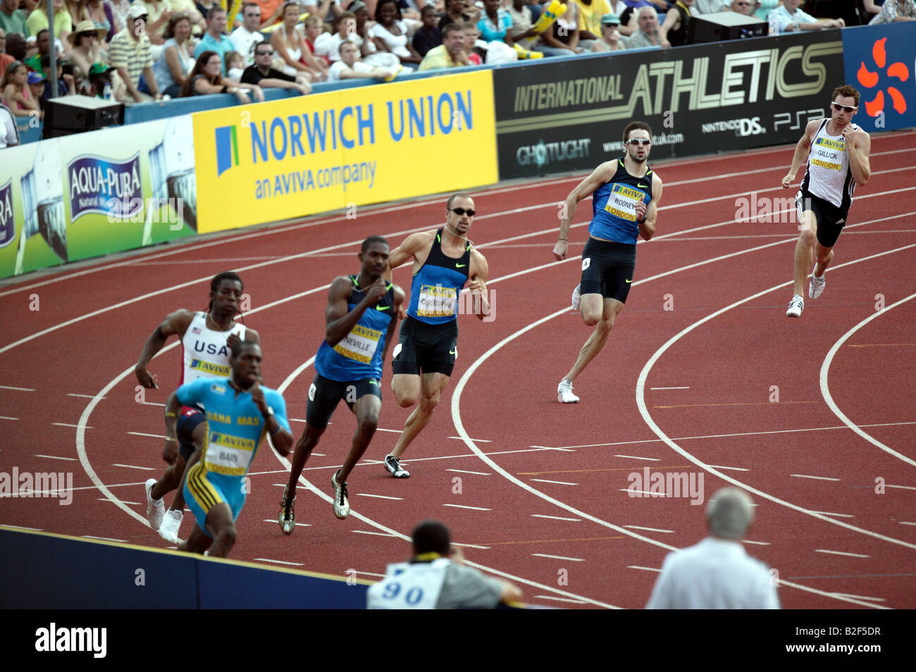 Martyn Rooney sprinting to victory in the mens 400Metres at the Aviva ...