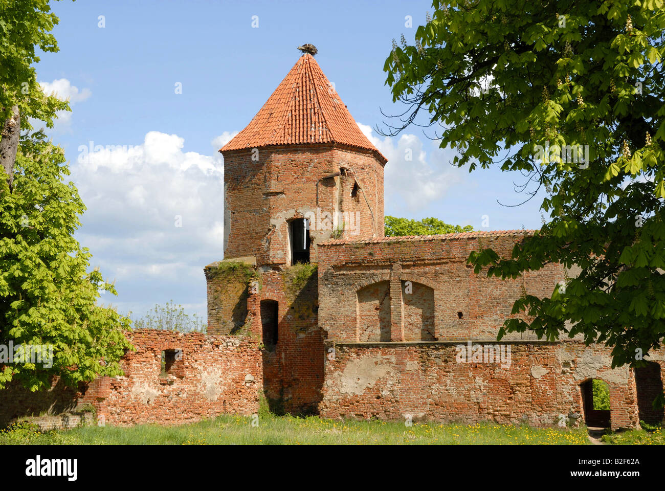 Castle in szymbark hi-res stock photography and images - Alamy