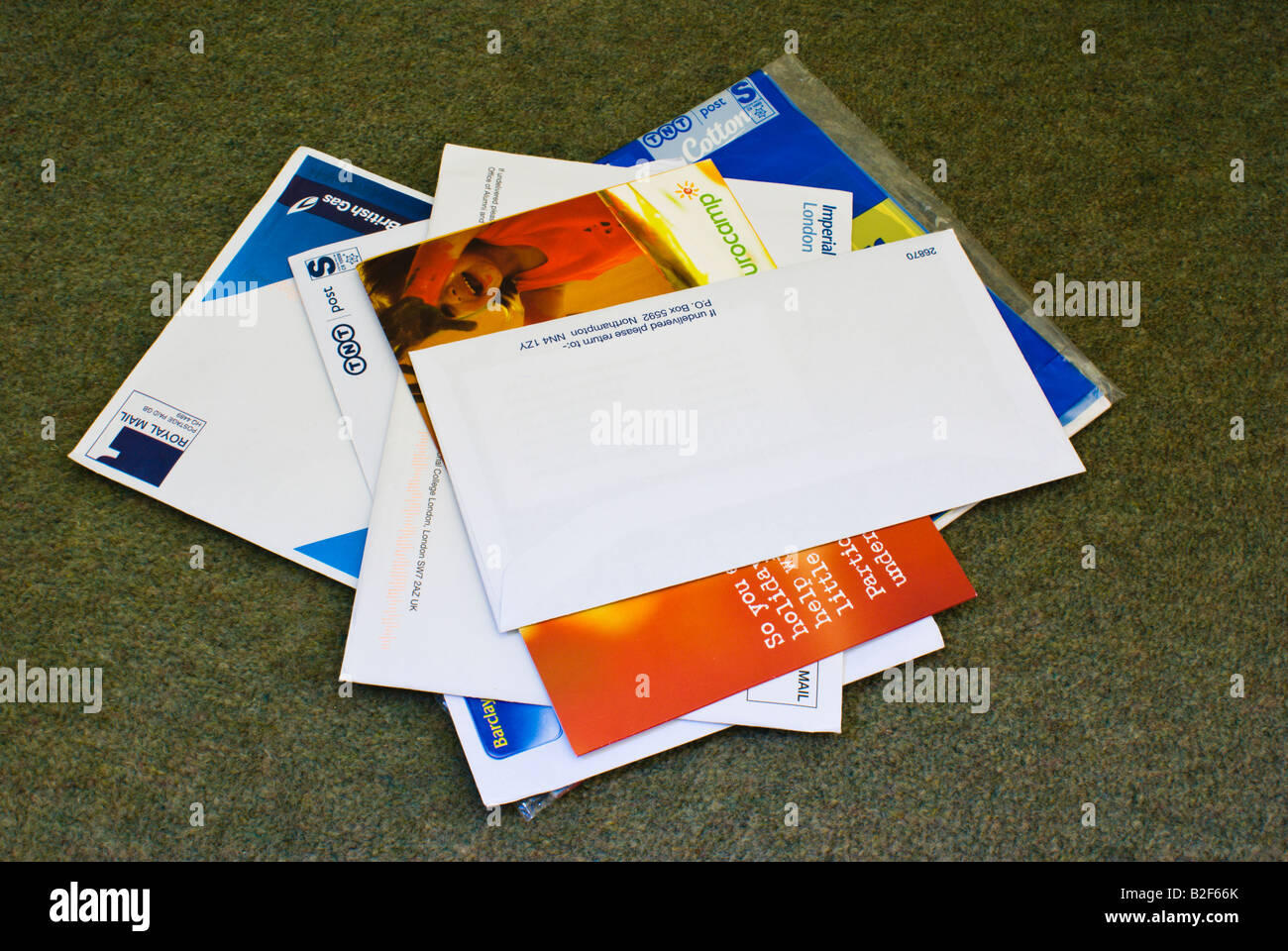 ^post on the mat hi-res stock photography and images - Alamy