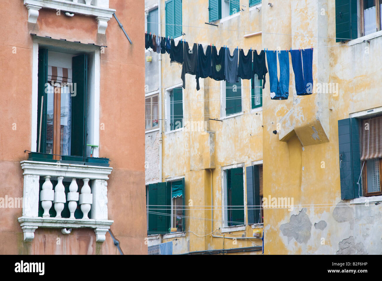 Washing on lines and homes Venice Italy Stock Photo - Alamy