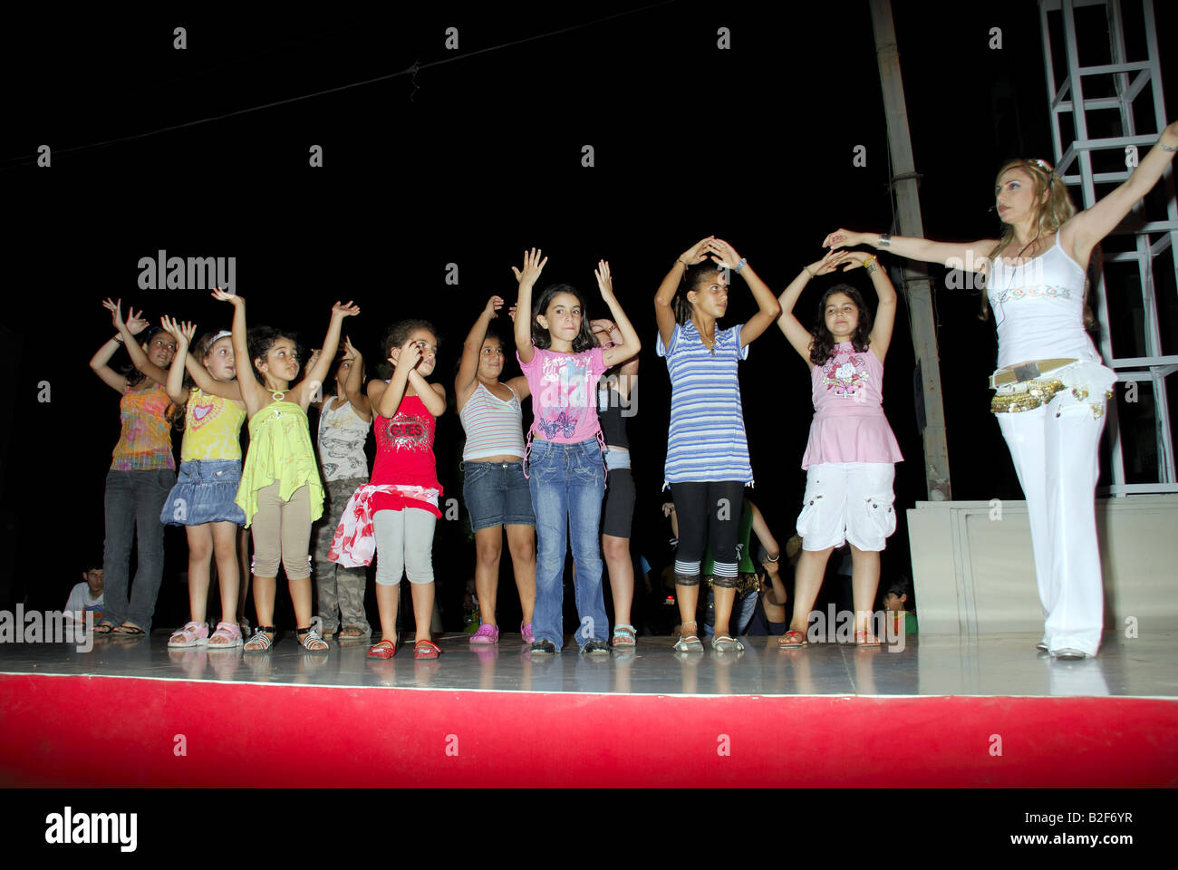 Children middle east dance hi-res stock photography and images - Alamy