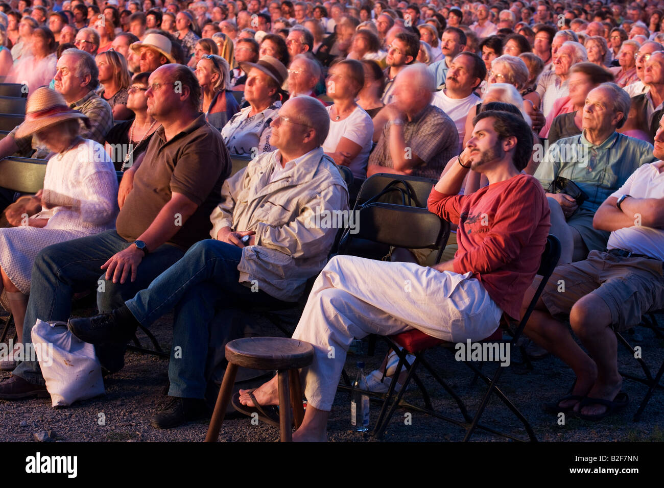 Spectators at public viewing of Richard Wagner opera 'The Mastersingers ...
