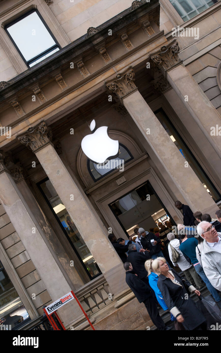 Glasgow apple store hi-res stock photography and images - Alamy