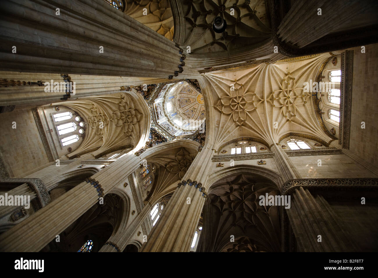 Cathedral buttress hi-res stock photography and images - Alamy