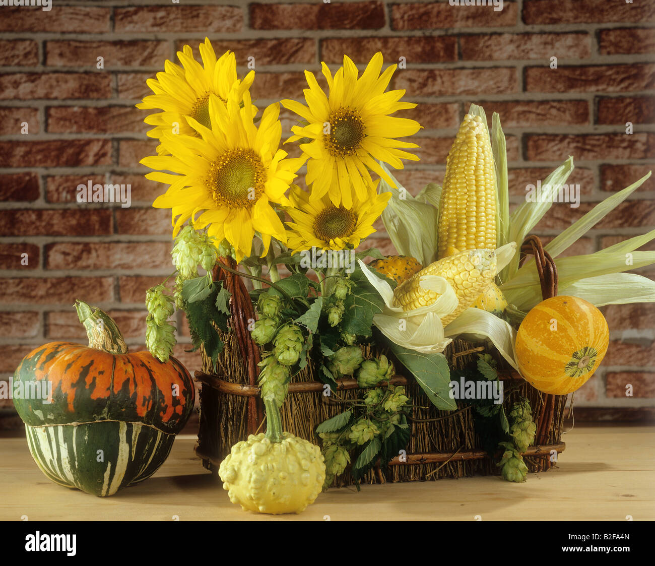 Baskets of maize hi-res stock photography and images - Alamy