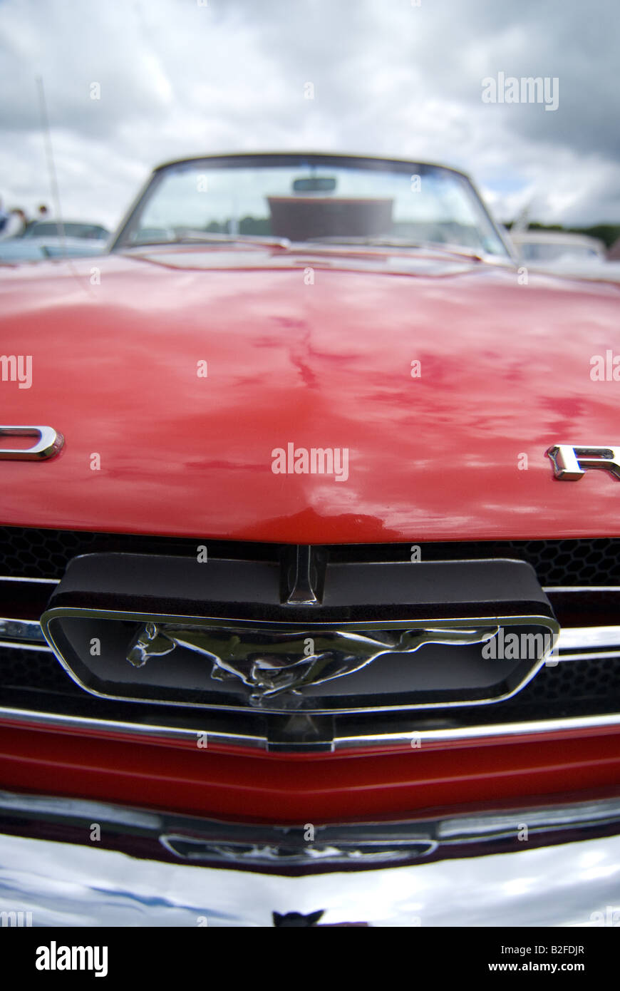 Front end and bonnet hi-res stock photography and images - Alamy