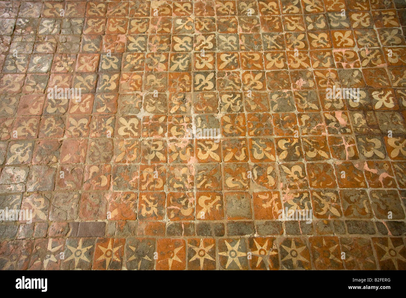 Medieval floor winchester cathedral hi-res stock photography and images ...