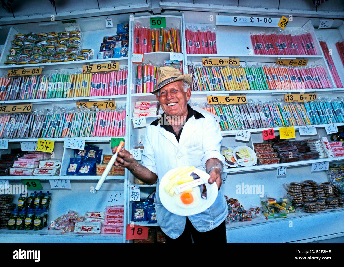 blackpool rock sweet shop Stock Photo - Alamy