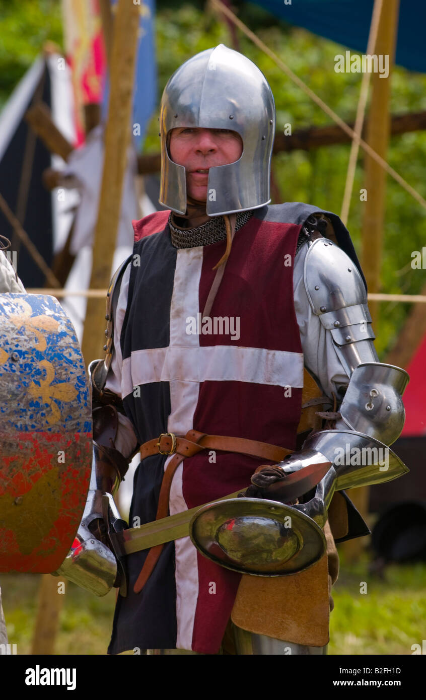 Medieval knight armour britain hi-res stock photography and images - Alamy