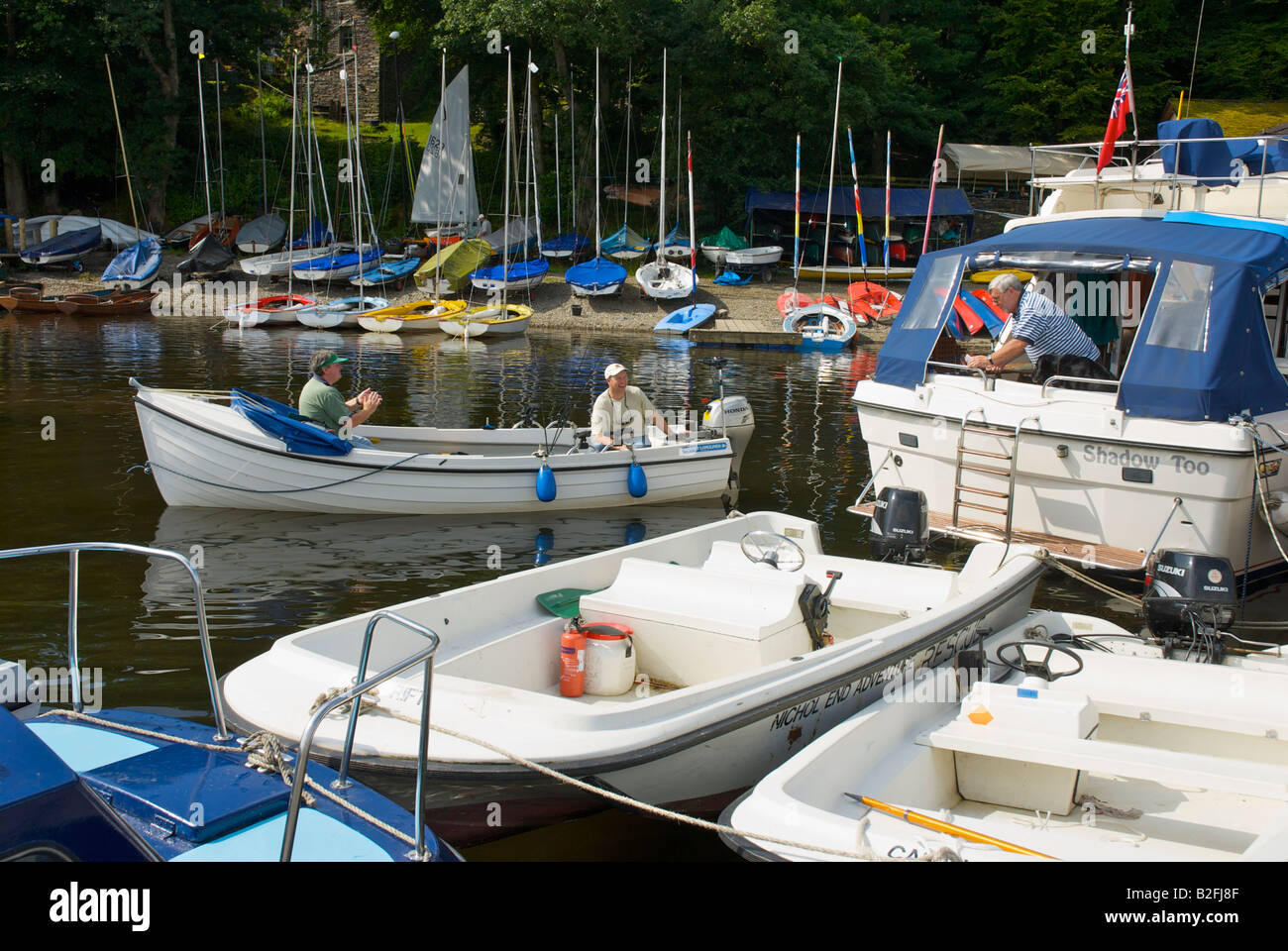 Three way conversation hi-res stock photography and images - Alamy