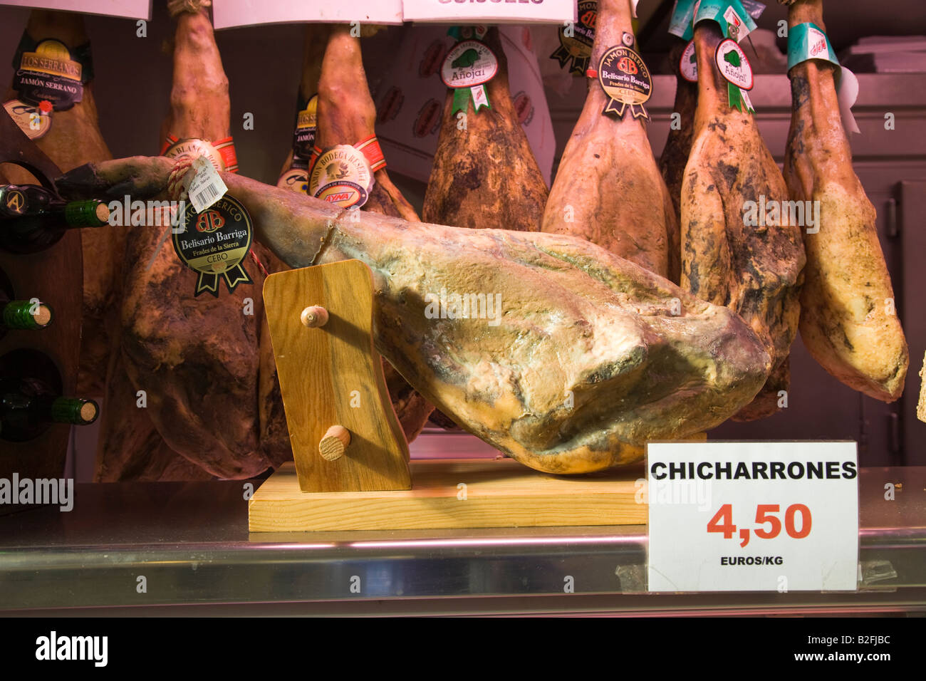 Indoor market meat stand hi-res stock photography and images - Alamy