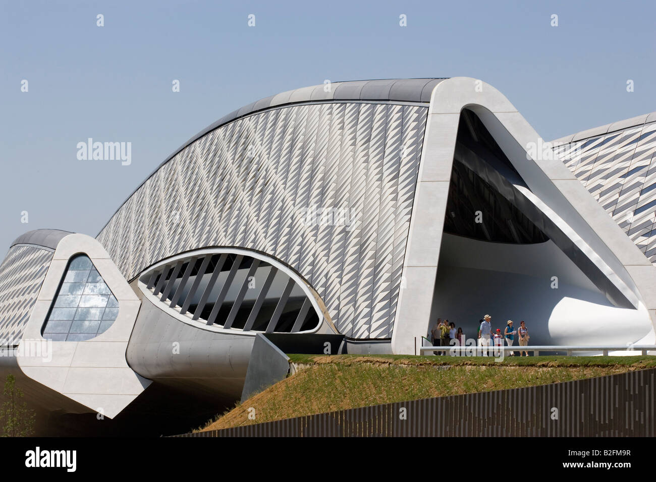 Modern bridges hi-res stock photography and images - Alamy