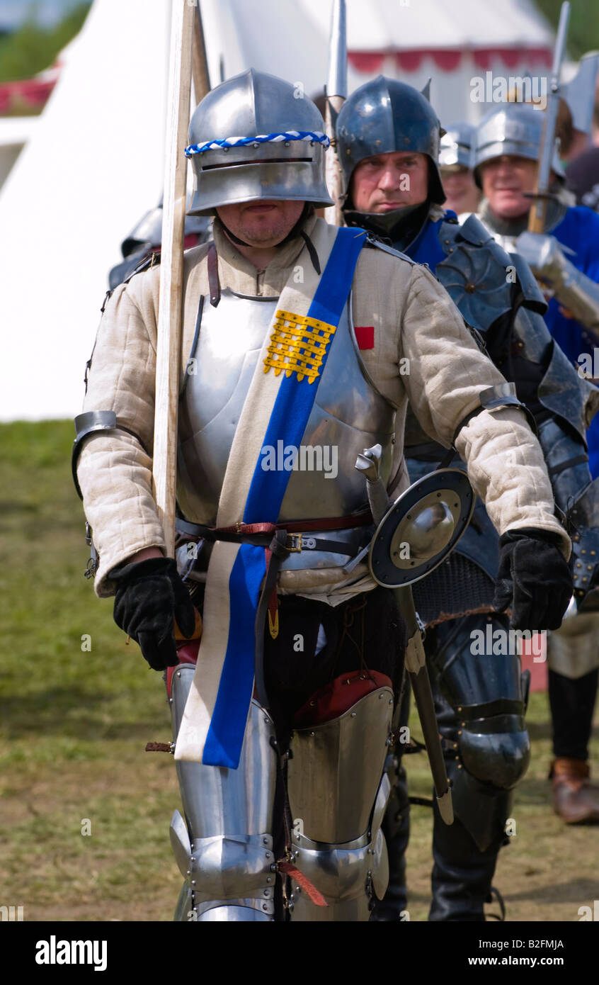 Medieval knight armour britain hi-res stock photography and images - Alamy