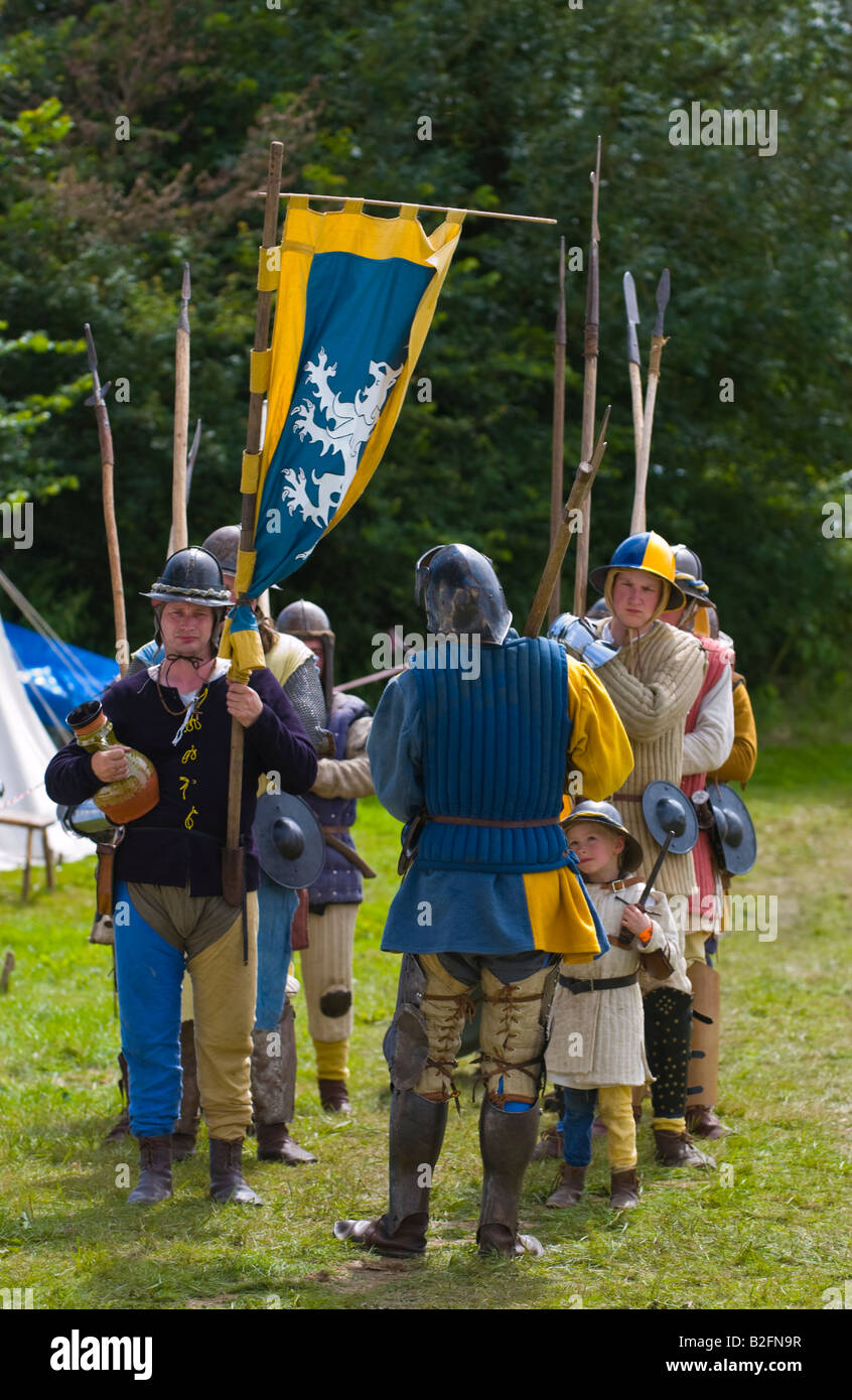 Parade of medieval soldiers march Tewkesbury Medieval Festival ...