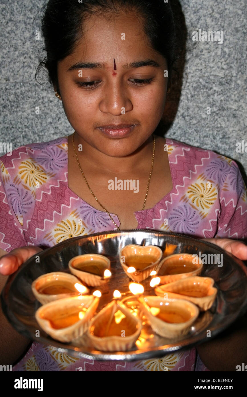 Hinduism puja tray hindu hi-res stock photography and images - Alamy