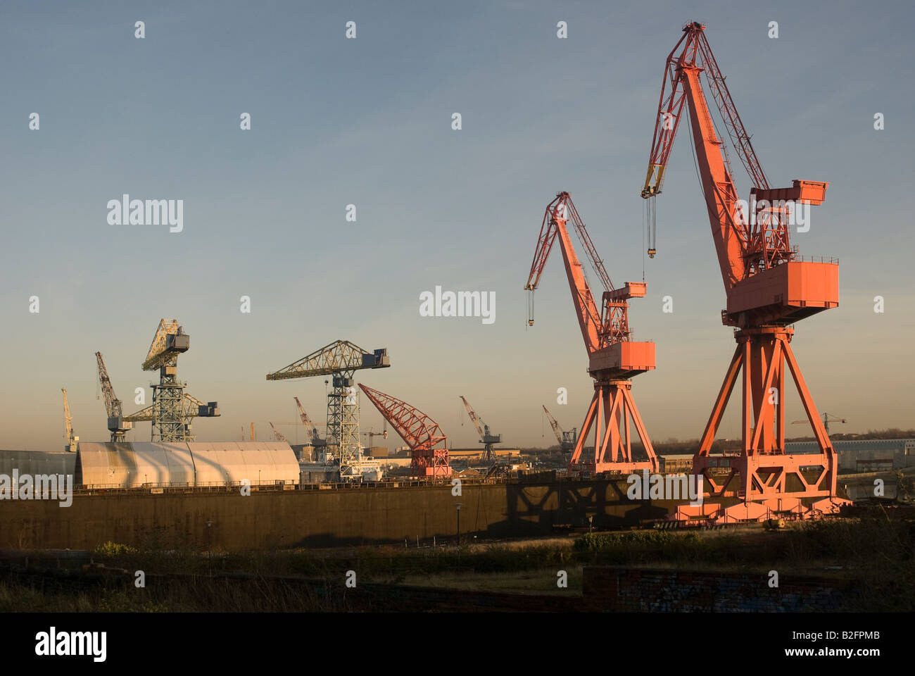 Swan hunter shipyard wallsend newcastle hi-res stock photography and ...