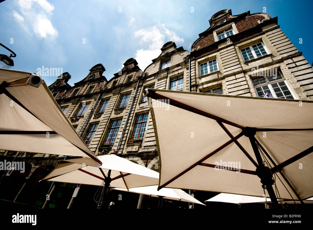Terrasse de café hi-res stock photography and images - Alamy