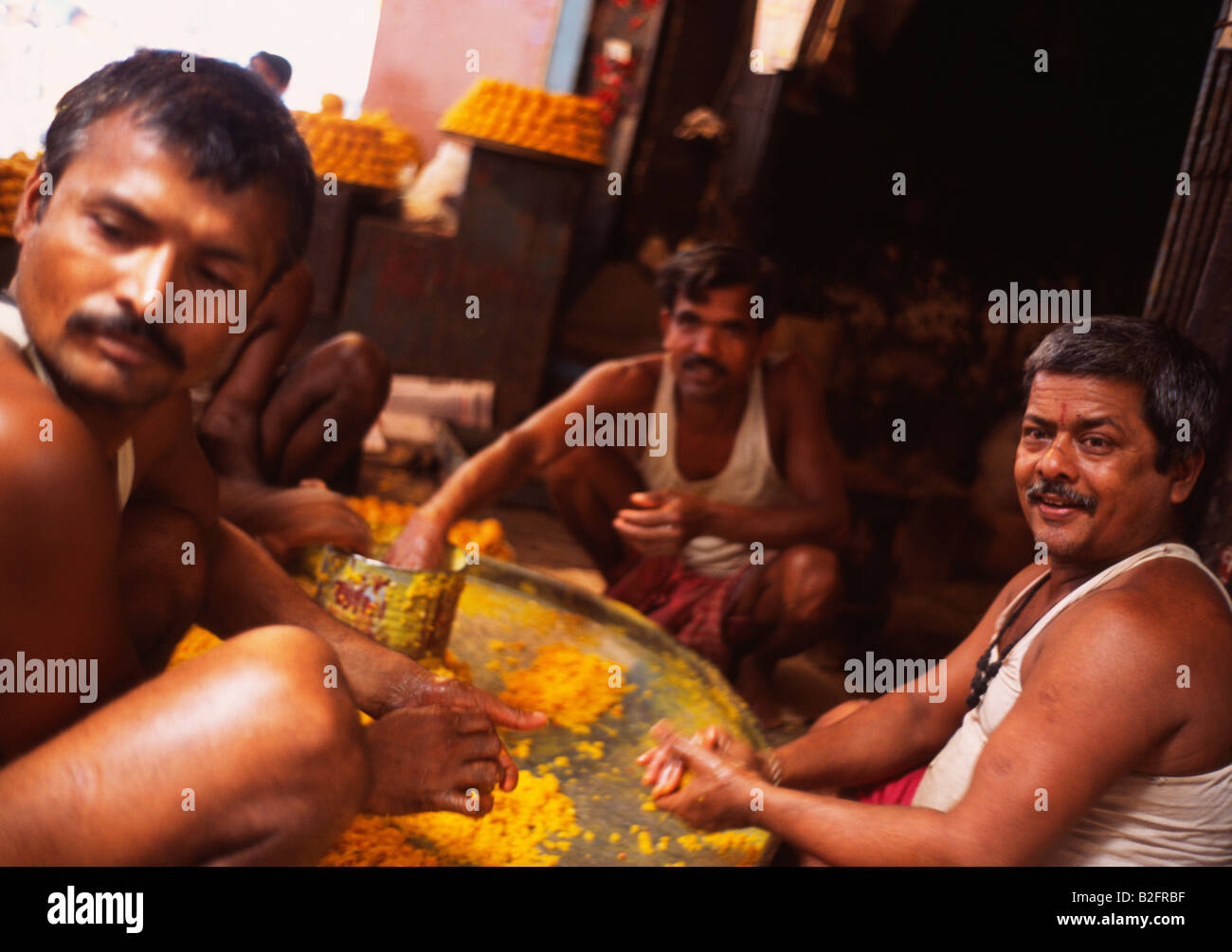 Indian men making patties on street hi-res stock photography and images ...