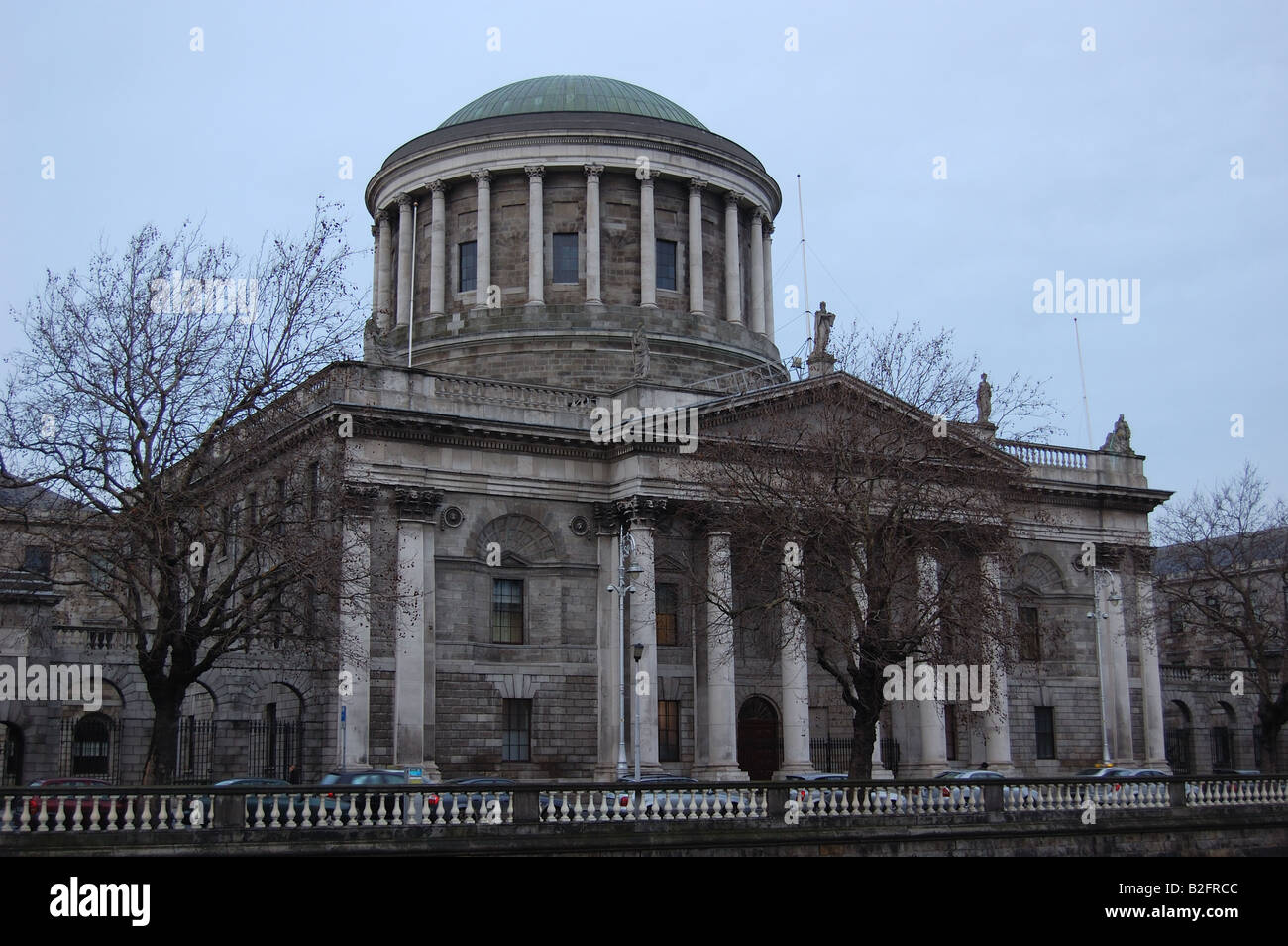 Four courts dublin dome hi-res stock photography and images - Alamy