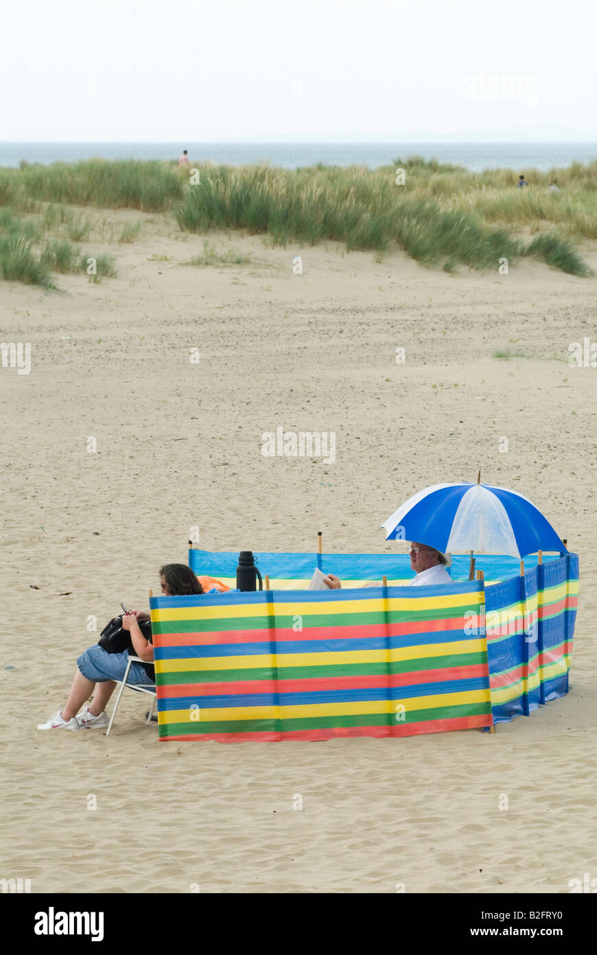 Windbreaker beach hi-res stock photography and images - Alamy